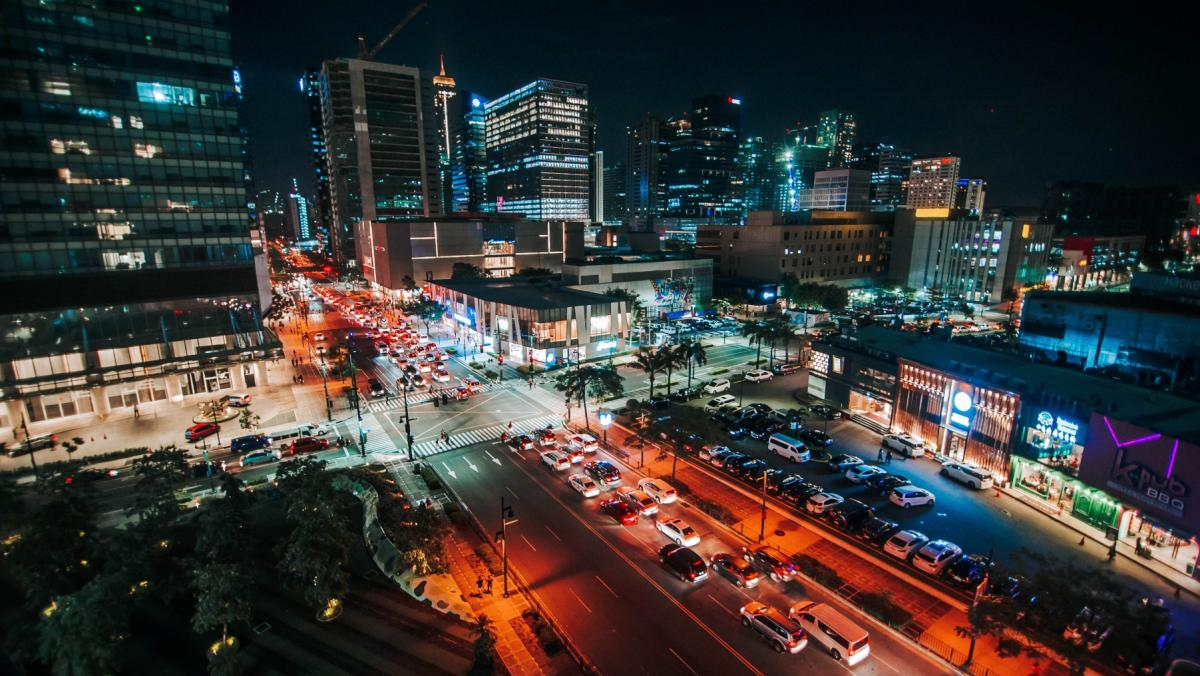 菲律宾零售业显示出改善迹象 - 2UP CORP